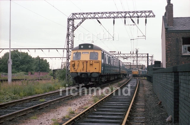 Longsight Depot Class 304 Emu 304039 1978 35mm Colour Negative Rn405 £2