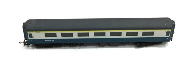 AIRFIX 00 GAUGE 54201-8 Mk2 1st class open coach in BR Inter-City blue ...