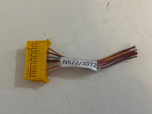 GENUINE MERCEDES BENZ Wiring Loom Harness Plug Connector A0525455326 ...