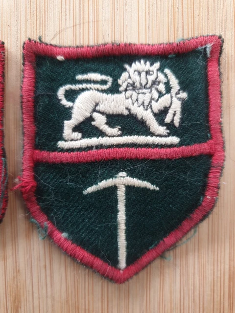 ORIGINAL RHODESIAN ARMY Lion & Pick Arm Badge Patches L/R Facing Pair ...