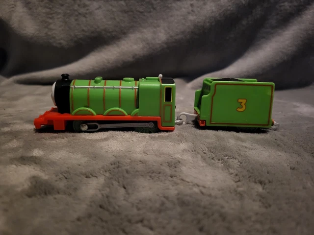 THOMAS THE TANK Engine Trackmaster Henry With Tender 2013 By Mattel ...