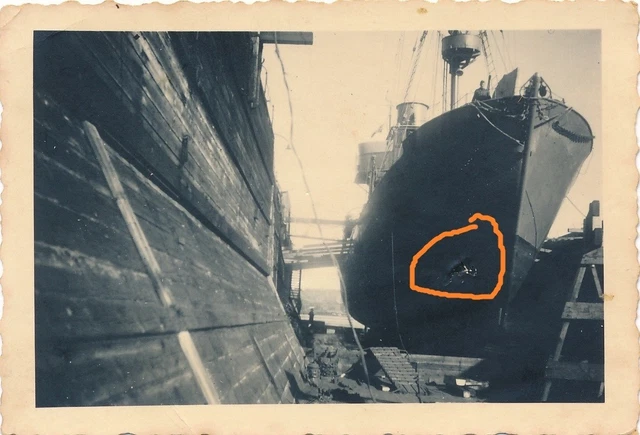 NORWEGEN KRIEGSMARINE KRIEGSSCHIFF VP-Boot Minensucher U-Jäger im Dock ...