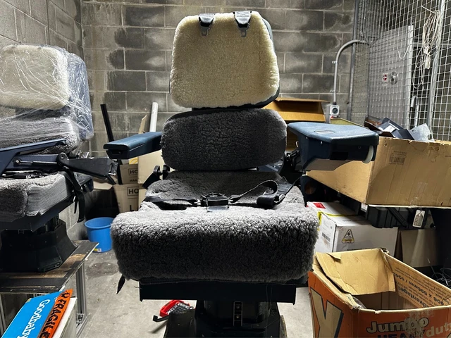 AIRBUS A319/A320/A321 COCKPIT Seats (Captain and First Officer) $3,780. ...