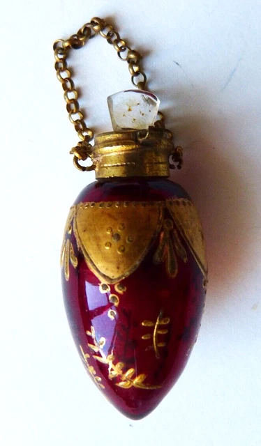 PETIT FLACON À parfum 19e siècle en verre rouge perfum bottle ...
