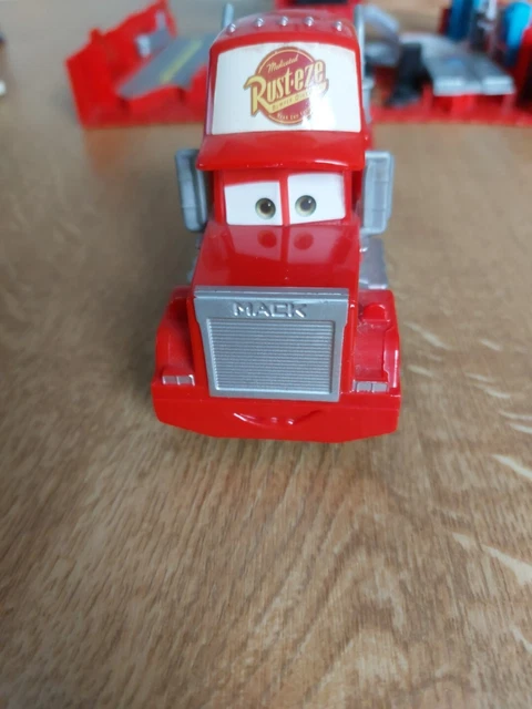 DISNEY CARS LIGHTNING Mcqueen Mack Truck Playset £14.99 - PicClick UK