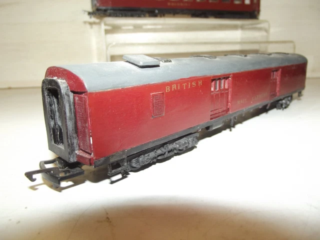 110126/03 UN-BRANDED 2 x British Columbia Canadian Coaches Re-Painted £ ...