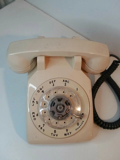 VINTAGE BELL SYSTEMS Beige ATT Rotary Dial Desk Phone Bell System £33. ...