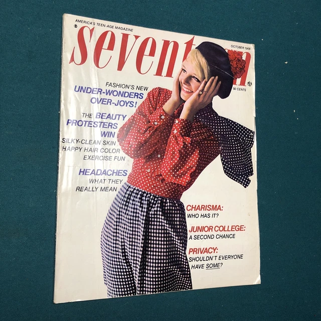 VINTAGE SEVENTEEN MAGAZINE October 1982 BEAUTY NEWS FABULOUS SWEATERS £ ...