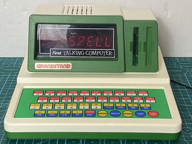 VINTAGE GRANDSTAND FIRST Talking Computer 80s 90s Battery Electronic ...