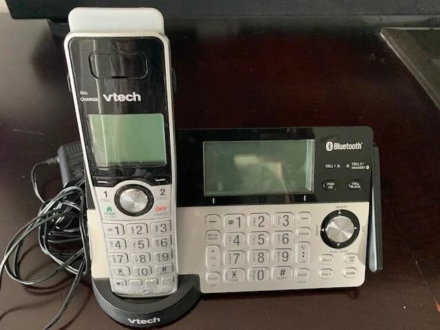 VTECH IS8151-4 PHONES, Super Long Range Handset Cordless 5 Handsets ...