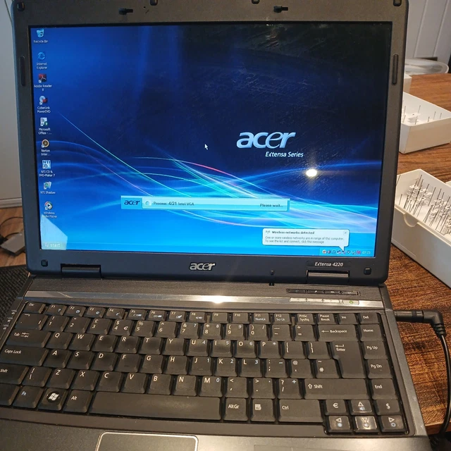 ACER EXTENSA 4220, Windows XP, Celeron 1.73Ghz, 512MB RAM, 80GB HD £52. ...