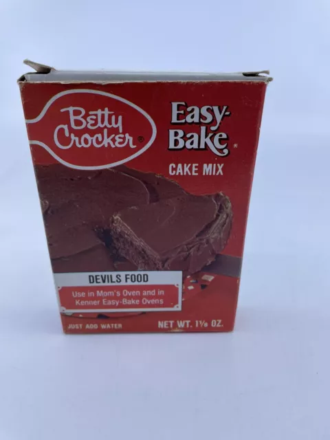 VINTAGE BETTY CROCKER EASY BAKE CAKE MIX (full) Display Box Devils Food ...