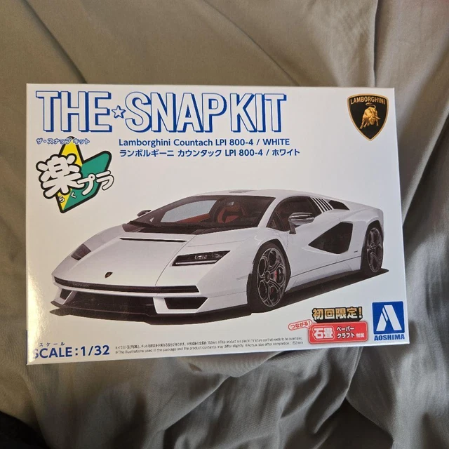 LAMBORGHINI COUNTACH LPI 800-4 Blanc Modèle en plastique 1/32 EUR 65,20 ...