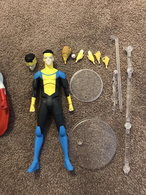 DIAMOND SELECT INVINCIBLE Omni-Man Series 1 Action Figure Lot Image ...
