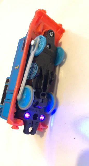THOMAS & FRIENDS Trackmaster Train NEON THOMAS motorised Engine RARE £5 ...
