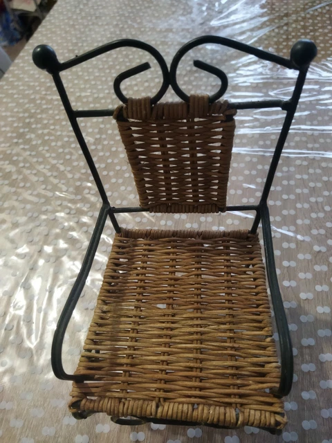 FAUTEUIL CHAISE MEUBLE De Poupee En Fer Forgé Peint En Vert Et Rotin / Osier EUR 18,00 - PicClick FR