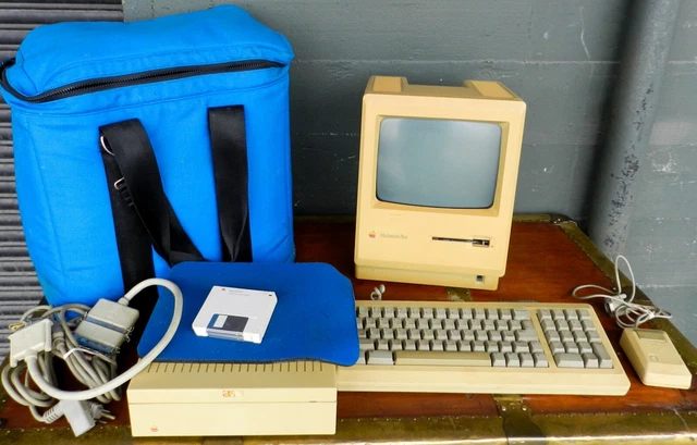 VTG 1986 APPLE Macintosh Plus 1Mb M0001A Computer w/ Accessories ...