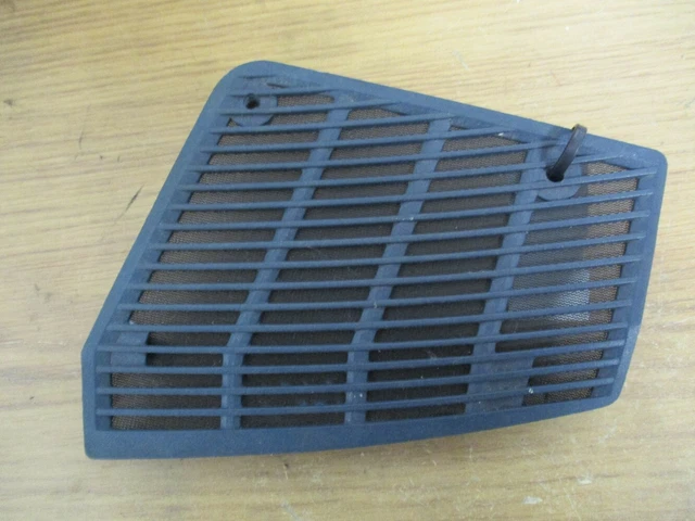MERCEDES-BENZ W201 190E Passenger Dashboard Speaker Cover A2016800339 £ ...