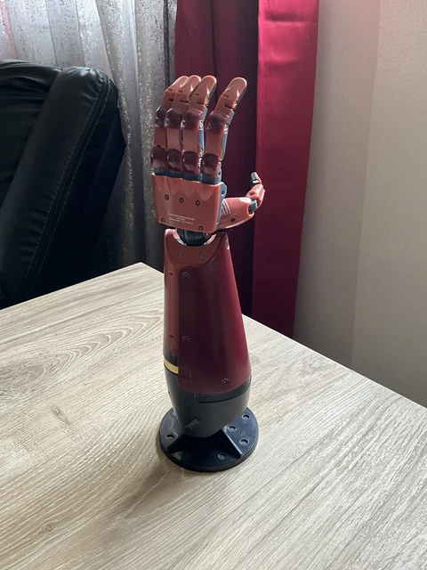 METAL GEAR SOLID V The Phantom Pain VENOM SNAKE'S BIONIC ARM Replica 1/ ...