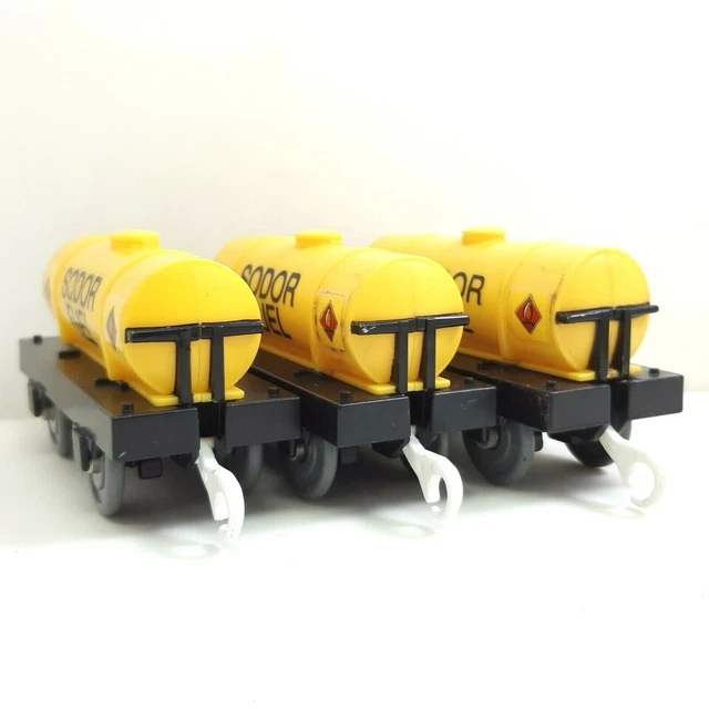 SODOR FUEL TANKERS Thomas & Friends Plarail Trackmaster Tomy Set di 3 ...