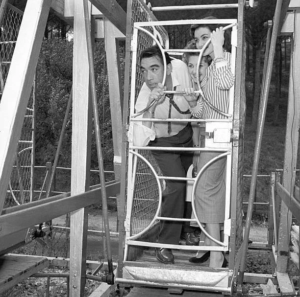 MEXICAN BORN AMERICAN Actor Anthony Quinn American Actress Sherry Old ...