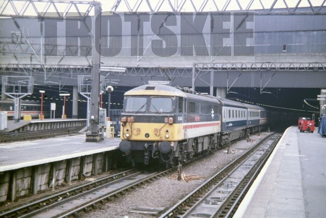 35MM SLIDE BR British Railways Electric Loco Class 87 87024 Euston 1988 ...
