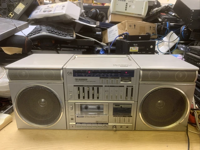 SANYO C5 VINTAGE 80’s BOOMBOX / GHETTO BLASTER - DETACHABLE SPEAKERS. £85.99 - PicClick UK