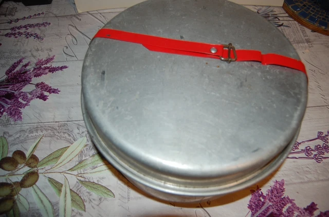 ANCIENNE GAMELLE SCOUT, camping.....avec tous ses accessoires - marque ...