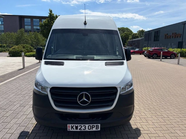 2023 MERCEDES-BENZ SPRINTER 3.5t H1 Premium Van PANEL VAN DIESEL Manual ...