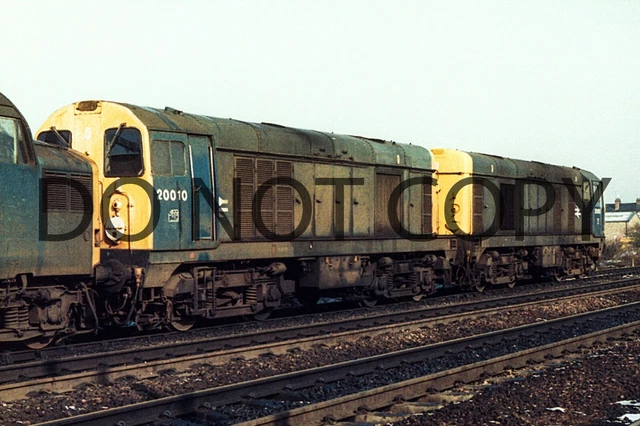 UK DIESEL TRAIN Railway Photograph Of Class 20 20010 Loco. Rm20-16 £1. ...