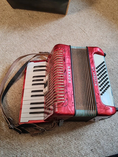 HOHNER STUDENT VM 48 Bass Red Piano Accordion with Hard Case £250.00 ...