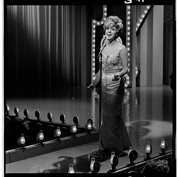 VIKKI CARR PERFORMING on TV 1966 The Hollywood Palace Old Photo 12 EUR ...
