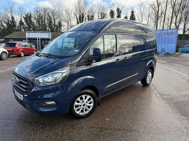 FORD TRANSIT CUSTOM 300 LWB Trend Automatic 65'000 miles £12,000.00 ...
