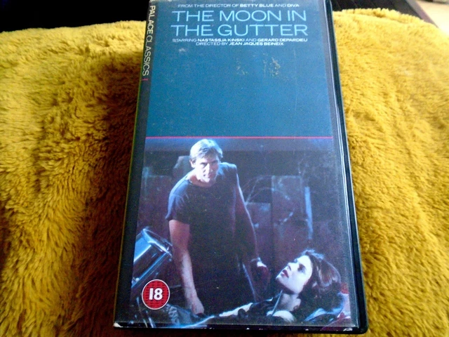 THE MOON IN THE GUTTER VHS RARE! Gerard Depardieu Nastassja Kinsi £18. ...