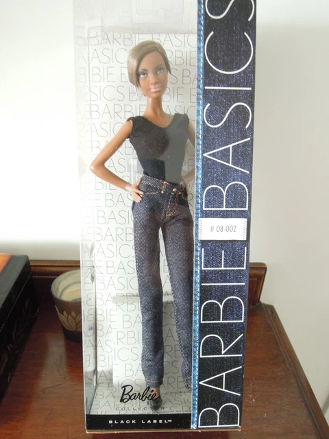 BARBIE COLLECTOR modèle 02 002 BLACK LABEL réf. Mattel T5143 T7743 NIB ...