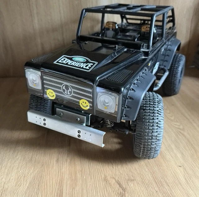 CUSTOM TAMIYA AXIAL Land Rover Off Road RC Car - Never Run £149.99 ...