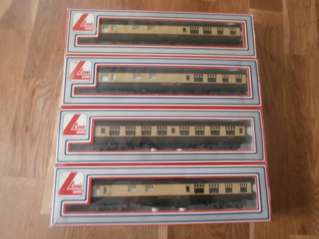 4 X LIMA model carriages boxed 2 restaurant cars. 305362W, 305333W ...