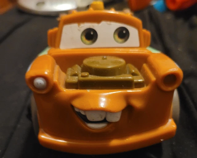DISNEY PIXAR CARS Tow Mater 2005 Shake N Go Mattel Engine Sounds Brown ...