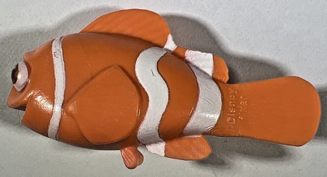 DISNEY/PIXAR FIND NEMO ~ NEMO Clown Fish 🐟 1" x 2.5" Collectible Mini ...