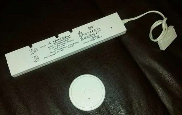 IKEA ANSLUTA LED Trafo Netzteil Power supply 24V 20W mit Fernbedienung ...