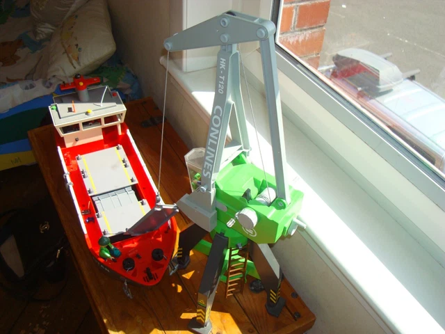 PLAYMOBIL - Titan Cargo /Container Ship & Large Crane Conlines Company ...