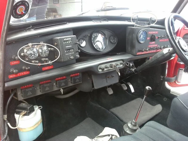 BMC CLASSIC WORKS Mini Cooper S Rally - Two Dashboard 'P' lights £36.00 ...