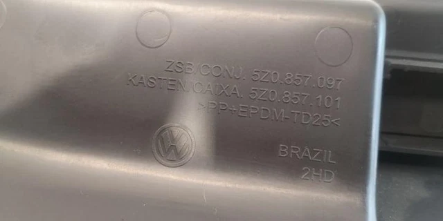 VW FOX 5Z1, 5Z3 '5Z0857097' '5Z0857101' Boite à Gants 1.20 Petrol 76kw 17881399 EUR 42,80 ...