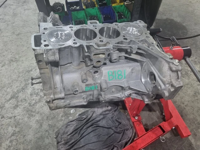 JAGUAR F PACE XE XF 204dtd engine shortblock Range Rover Velar ...