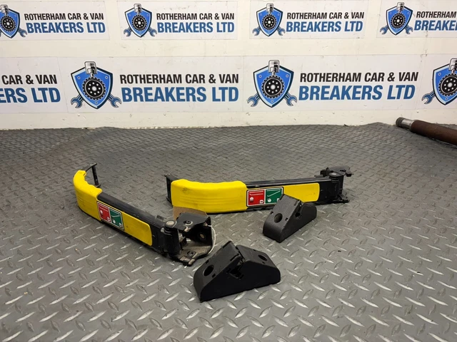 FORD TRANSIT CUSTOM (2016) - Rear Door Check Straps With Strikers £110. ...