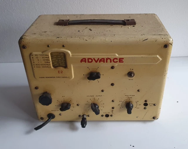 ADVANCE SIGNAL GENERATOR 1951 - Type E Model 2 Untested £65.00 ...