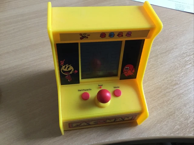 PAC-MAN DESKTOP ARCADE Battery Powered Retro Gaming Fizz Creations 1531 ...