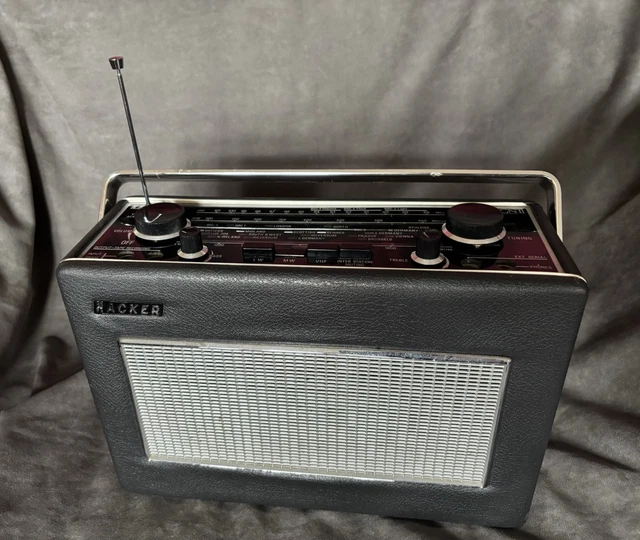 VINTAGE HACKER SOVEREIGN II Radio RP25A Working On FM. Spares or Repair ...