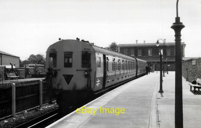 PHOTO RAILWAY 6X4 EMU Class 416/3 2EPB 6314 stands at North Woolwich 16 ...