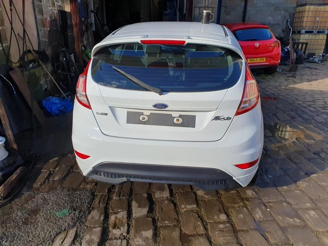 66 REG FIESTA St Line Mk7 Tailgate With Spoiler. 2009 - 17 Excellent ...